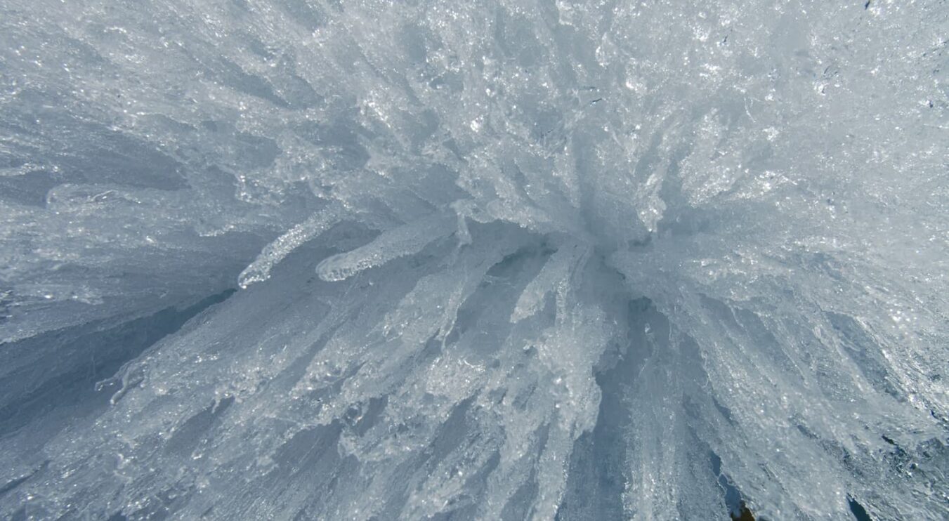 Sea ice: definition, formation, climatic role and impact of global warming